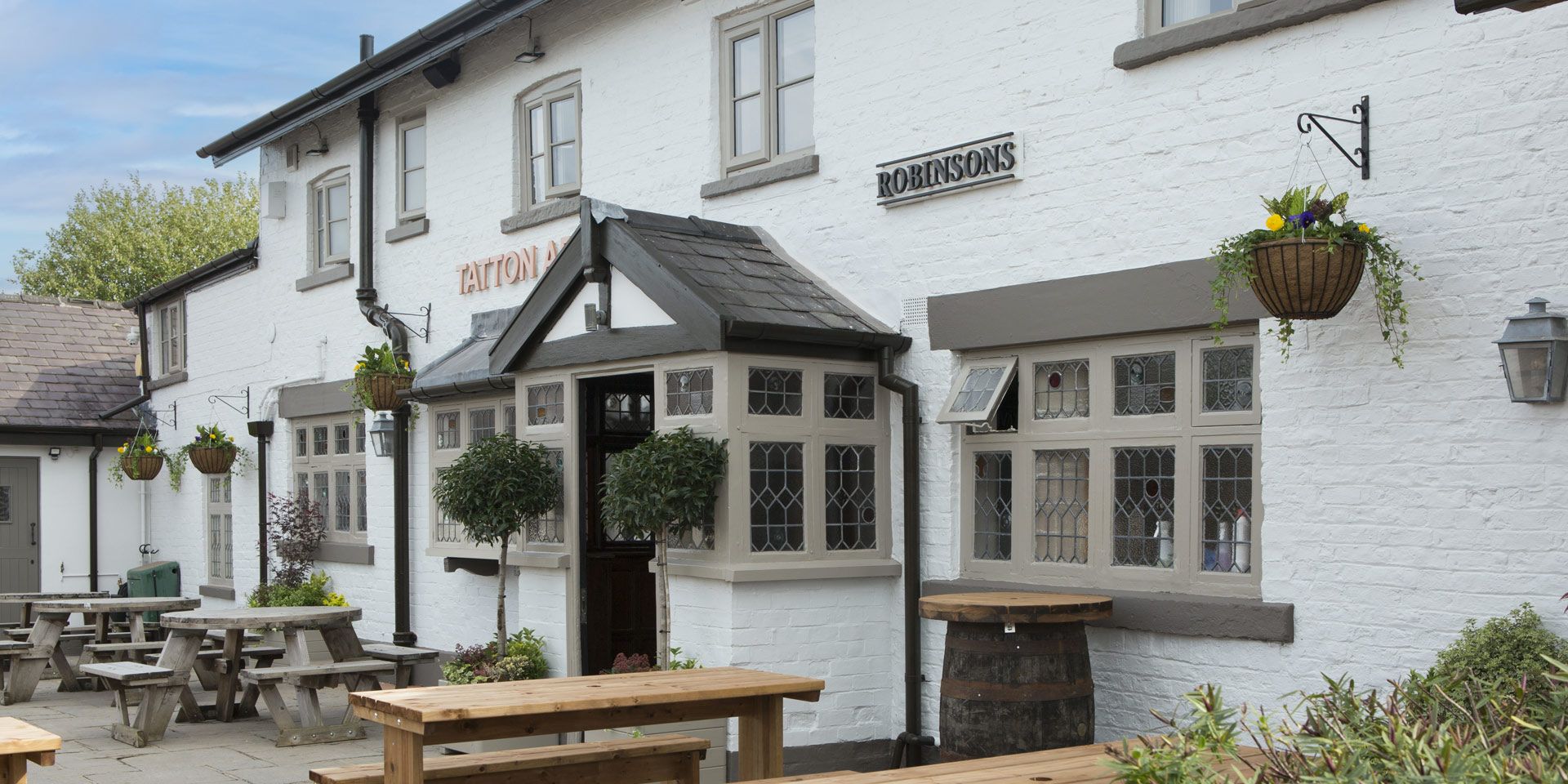Family Pub and Restaurant – The Tatton Arms